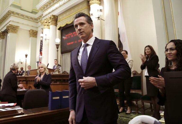 Gobernador de California declara moratoria a ejecuciones