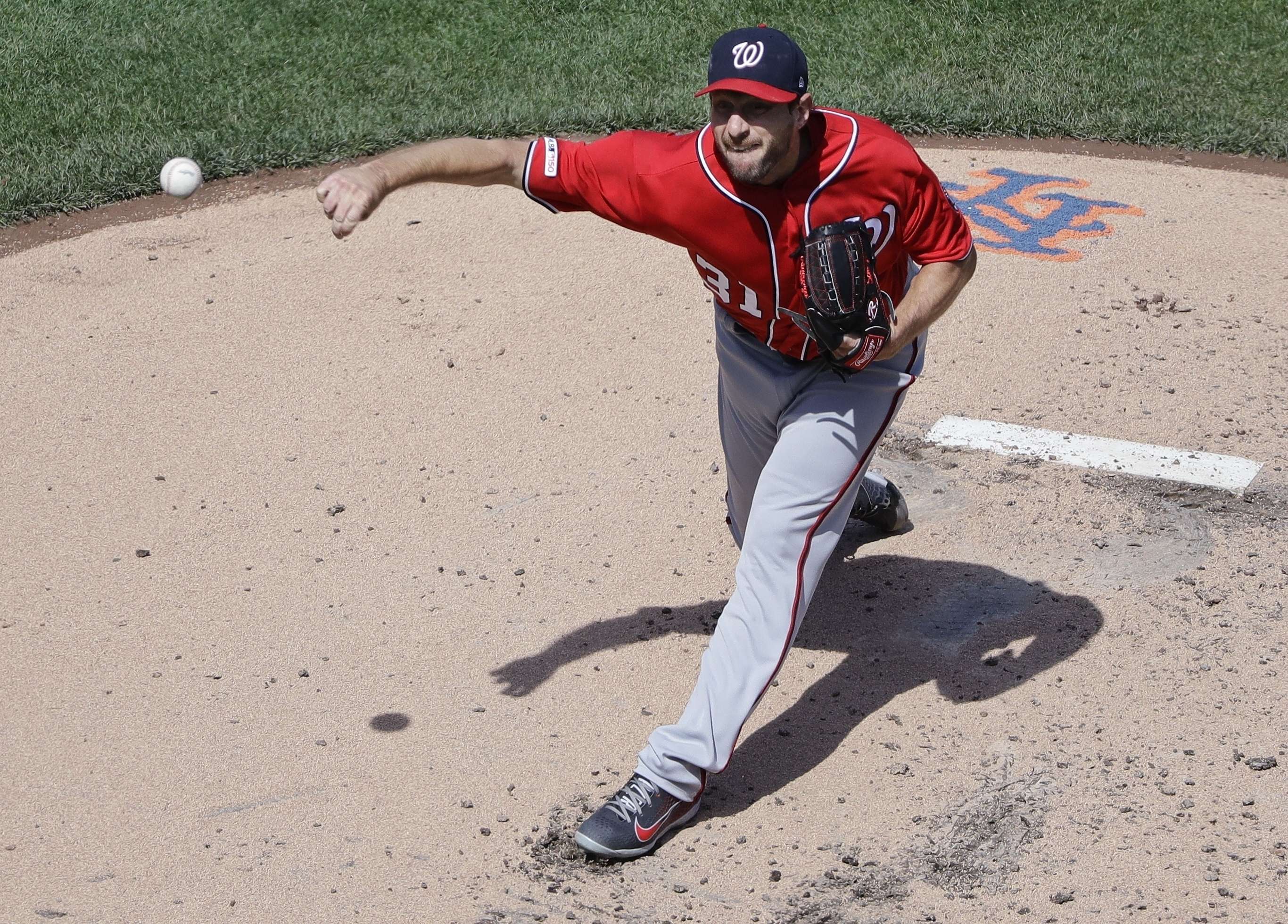 Scherzer logra 1er triunfo; Nacionales superan a Mets