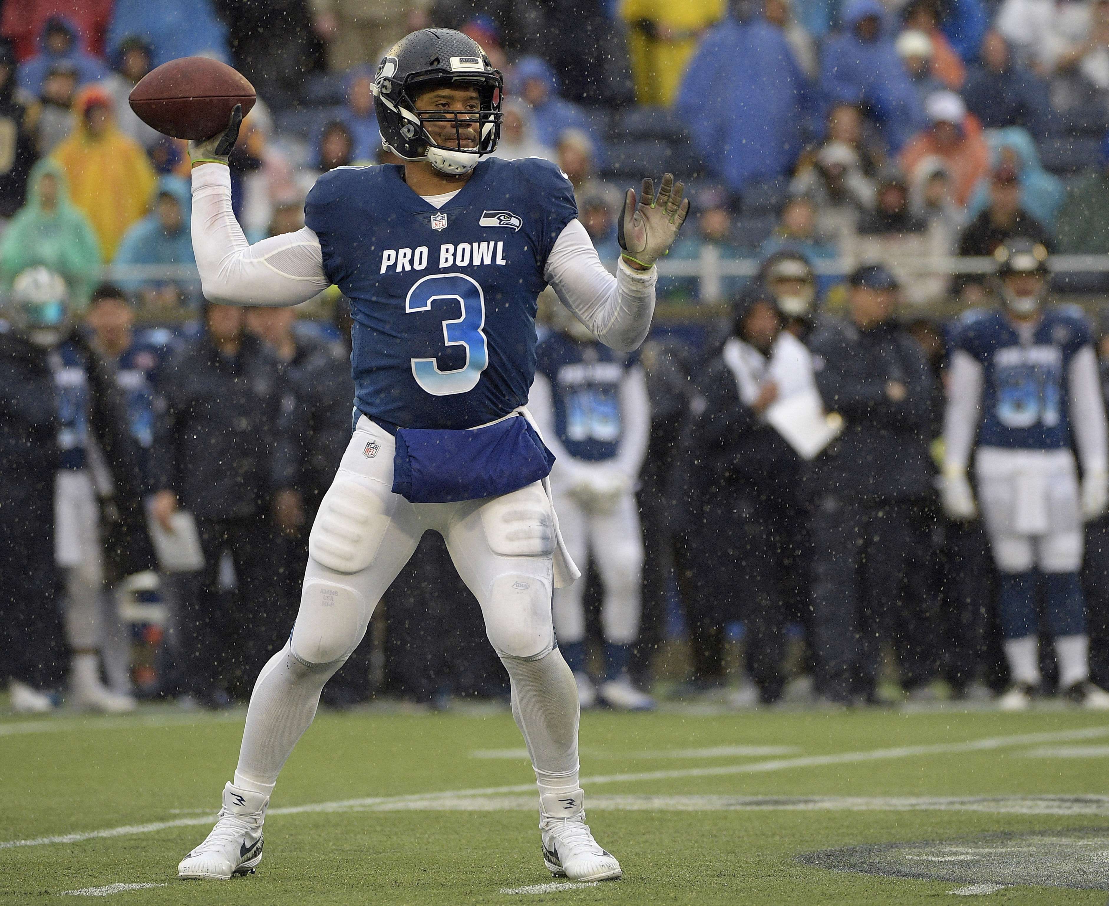 Wilson se queda en Seattle, será el mejor pagado en la NFL