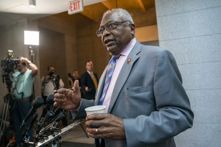 Persiste incertidumbre sobre juicio político a Trump