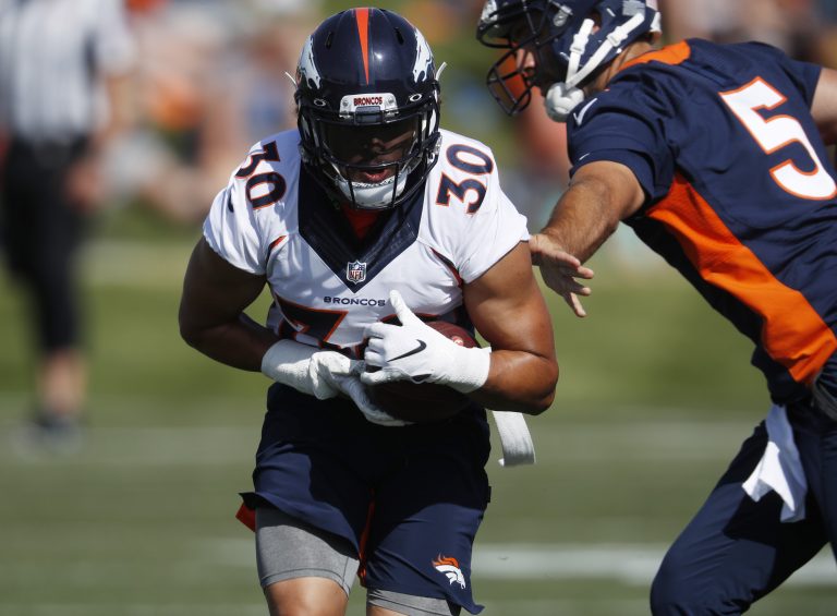 Broncos: Sanders y Lindsay brillan en campo de entrenamiento