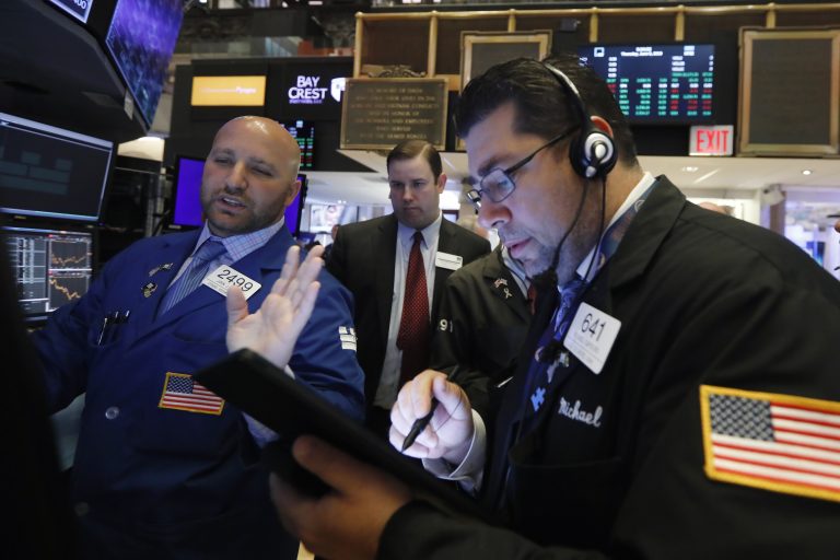 Wall Street siguen avanzando hacia territorio récord